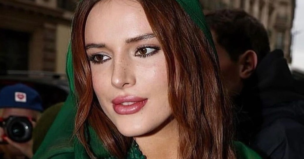 Белла Торн назвала улюблений колір, показавшись у сукні з декольте до живота - glamurchik.tochka.net